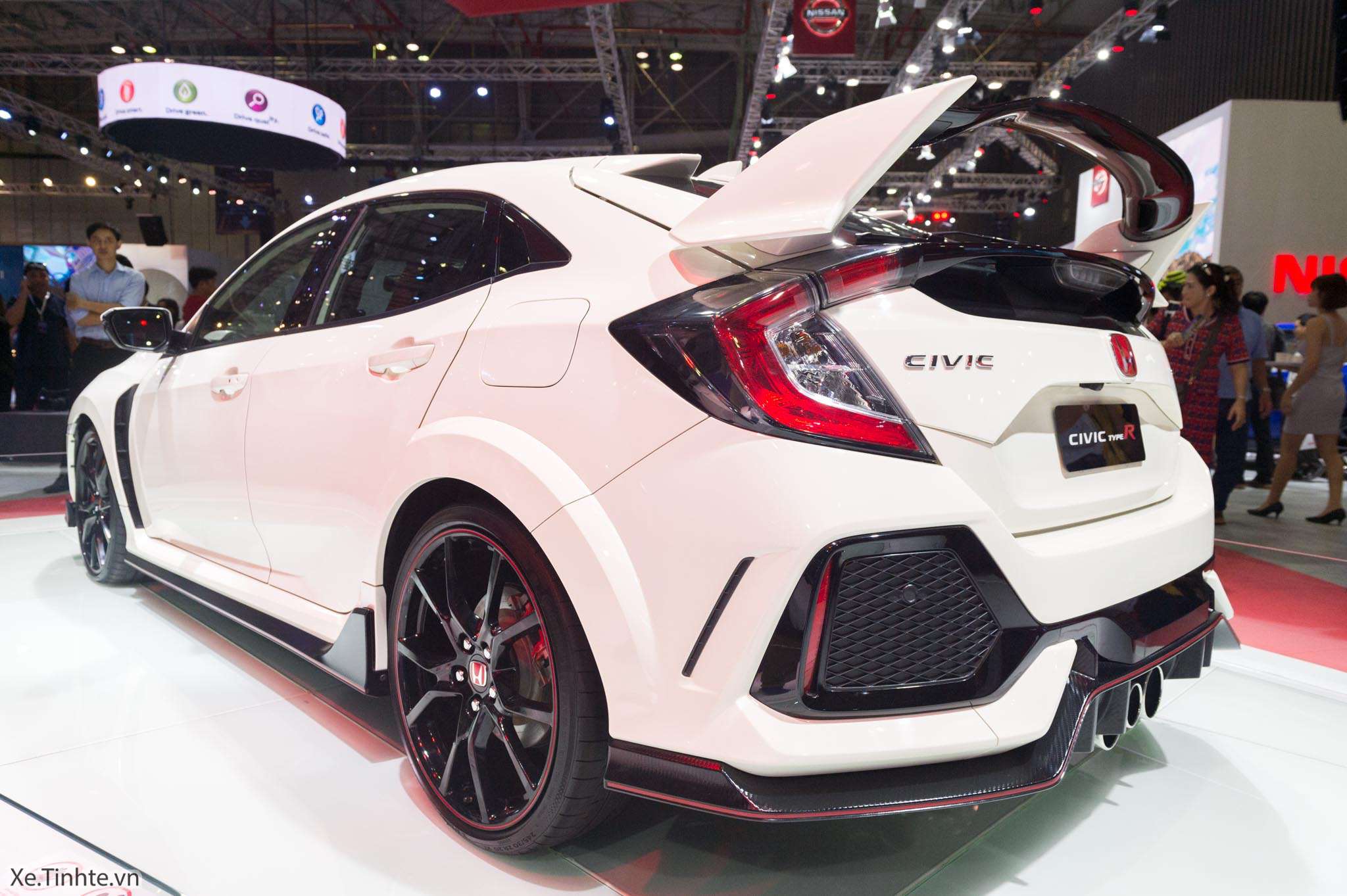 [VMS18] Xem chi tiết Honda Civic Type R và tìm hiểu xe đua F1