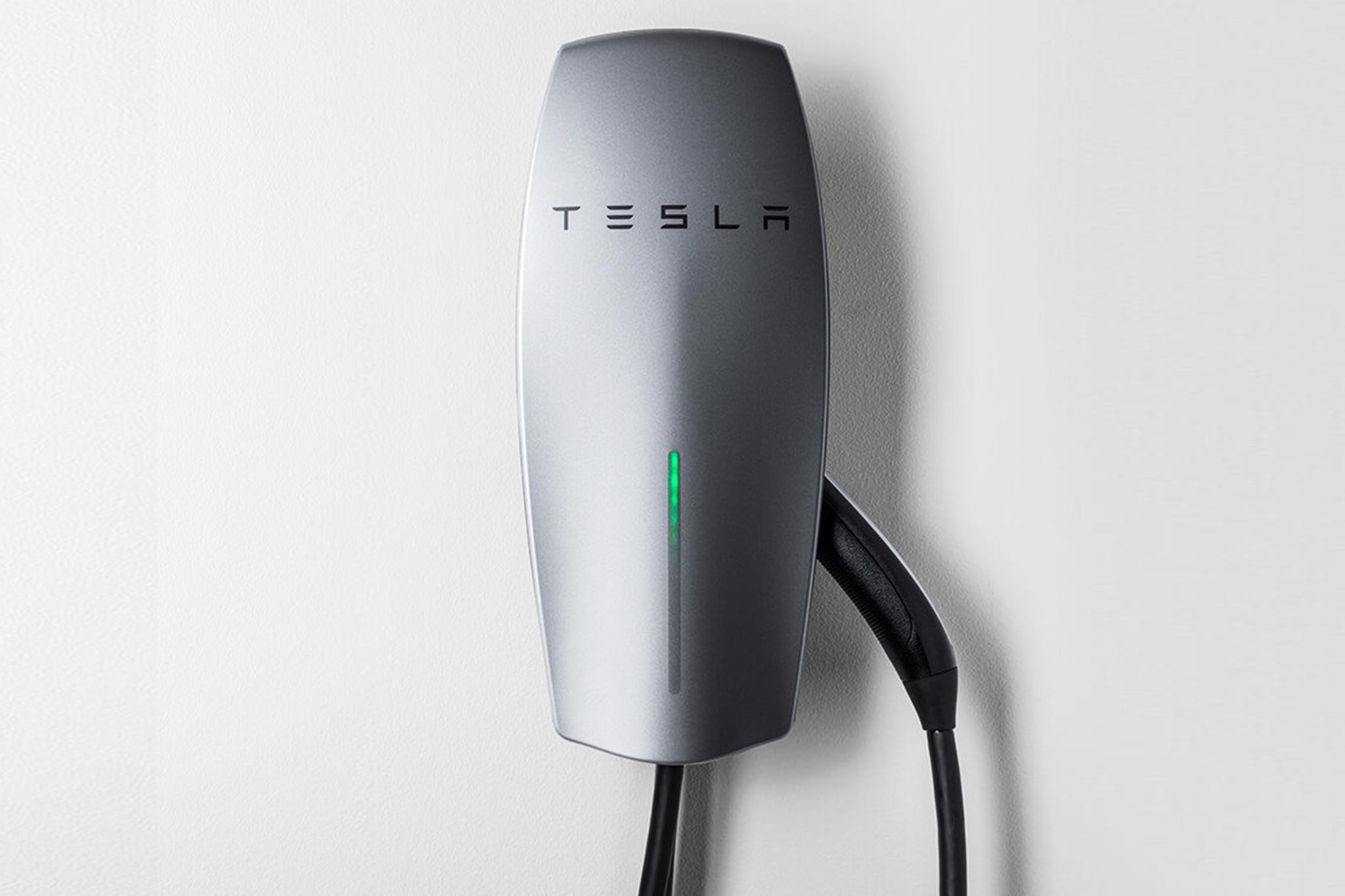 Tesla giới thiệu bộ sạc di động tốc độ nhanh cho xe điện, giá 500 USD ...