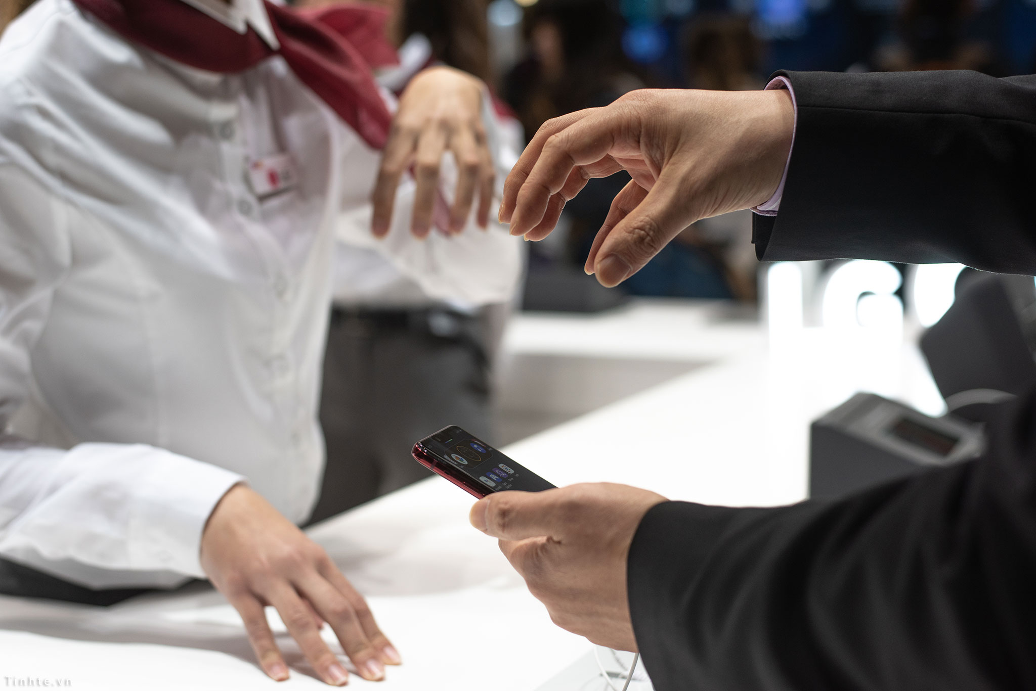 #MWC19: Trên tay LG G8 ThinQ với tính năng Hand ID