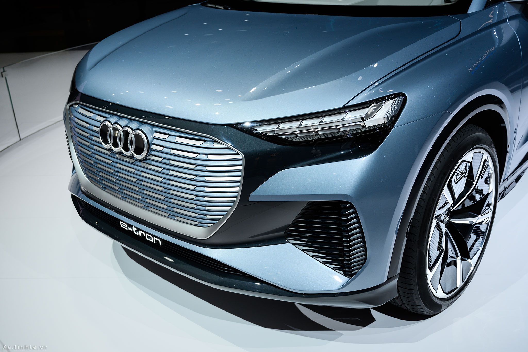 Ngắm mẫu xe điện Audi Q4 e-tron: màu sơn độc đáo với thiết kế ấn tượng