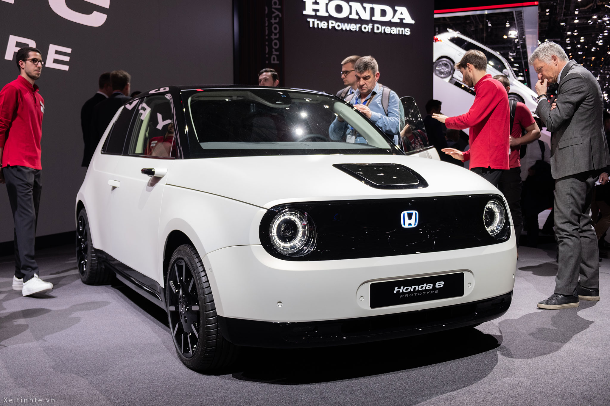 Trên tay Honda E Prototype - Phiên bản xe điện gần sản xuất của Honda