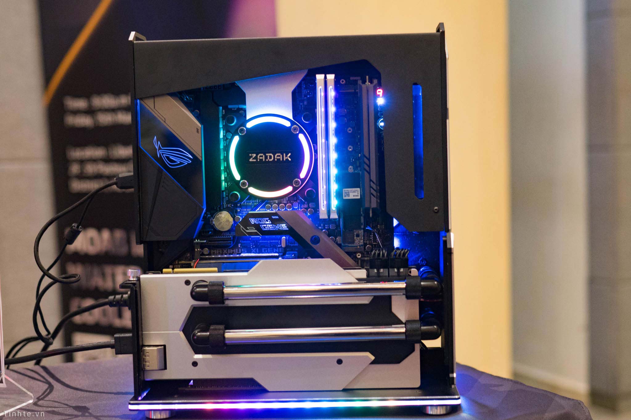 Zadak ra mắt một loạt sản phẩm mới tại Việt Nam: PC tản nước MOAB II ...