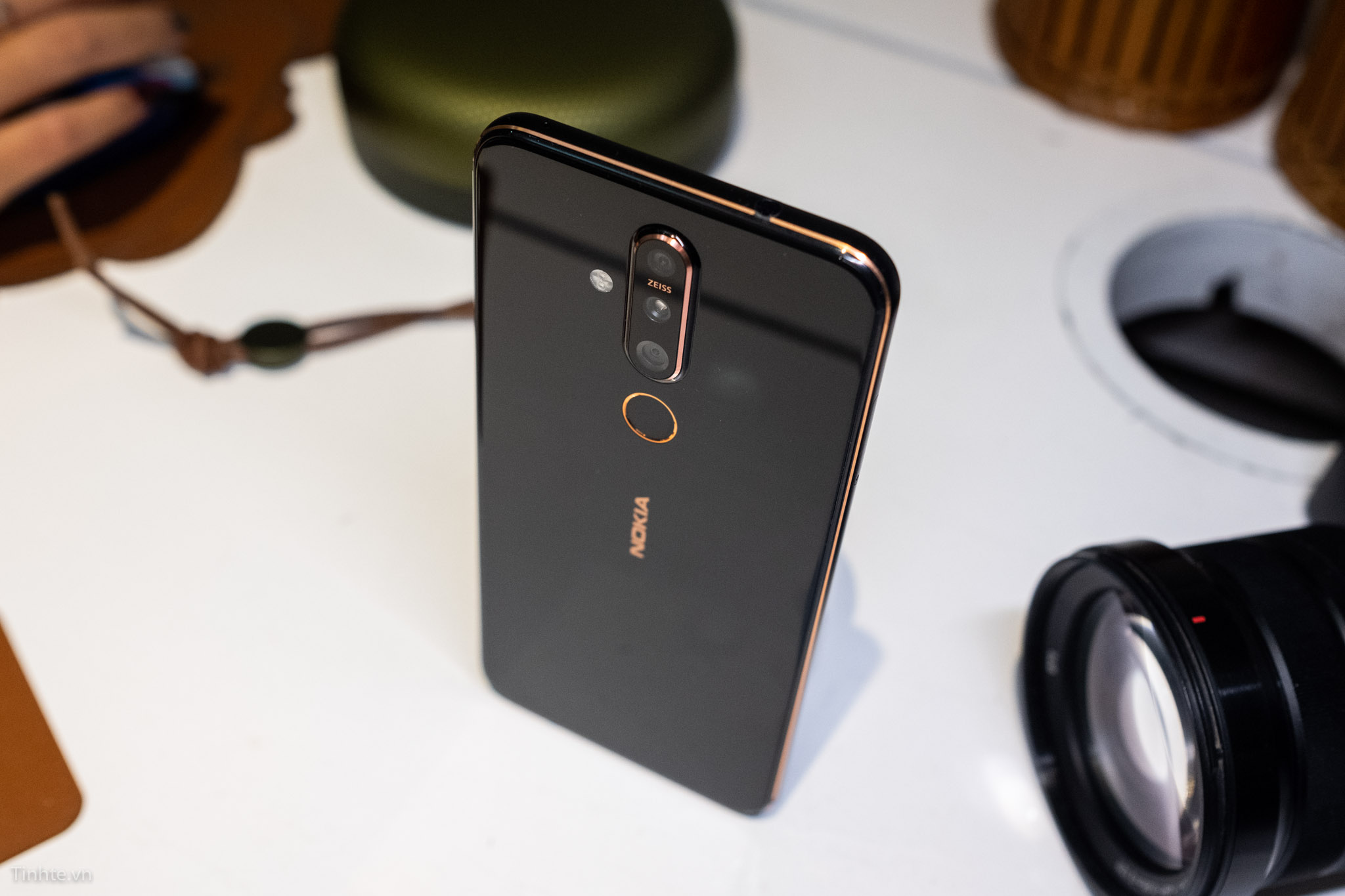 Trên tay Nokia X71: màn hình khoét lỗ là điểm cộng nhưng chip Snapdragon 660 là điểm trừ