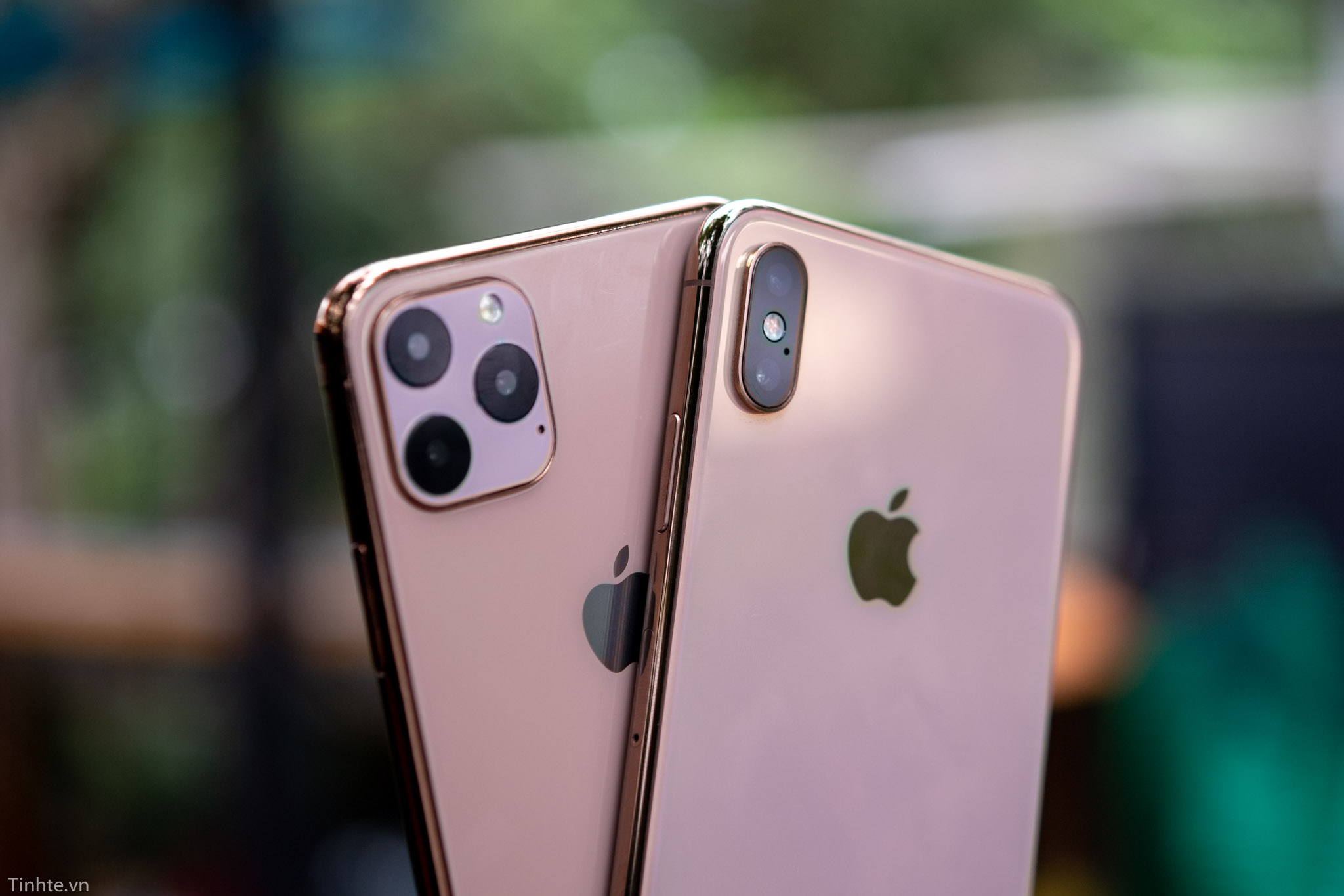 Trên tay dummy các loại iPhone 11: cụm camera vuông không quá lồi?