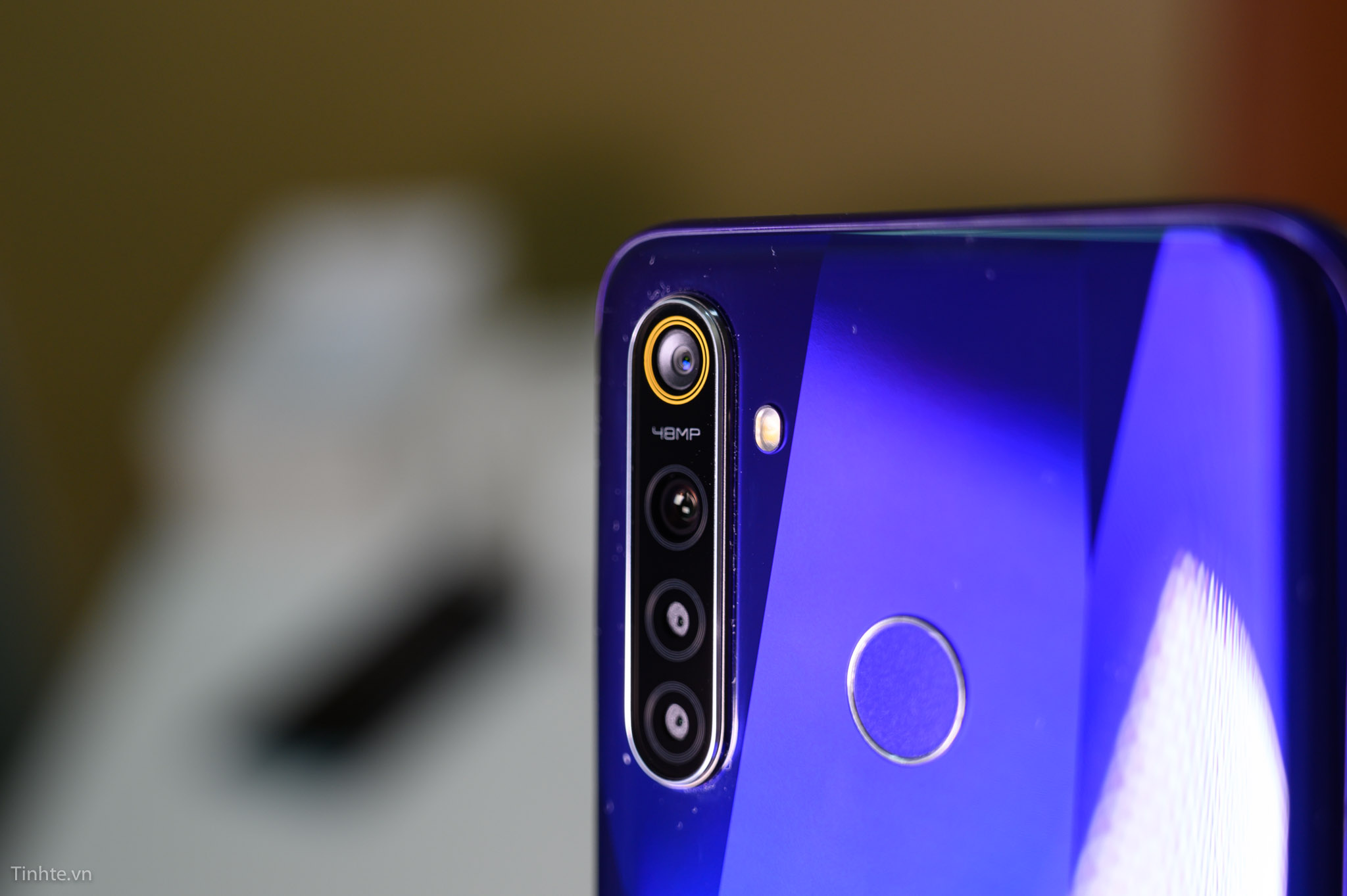 Trên tay Realme 5 Pro chính hãng: 4 camera, RAM 8GB, giá từ 6,3 triệu ...