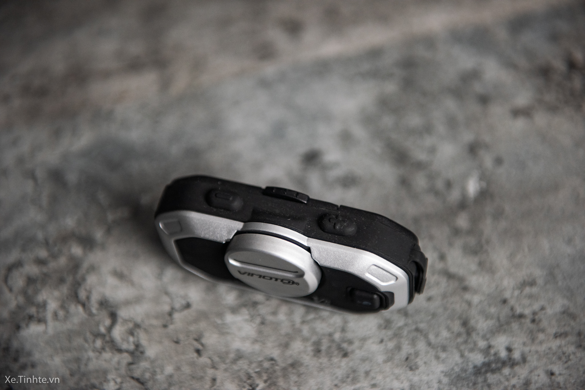 Trên tay tai nghe bluetooth gắn nón bảo hiểm VIMOTO V8 | Viết bởi su ...