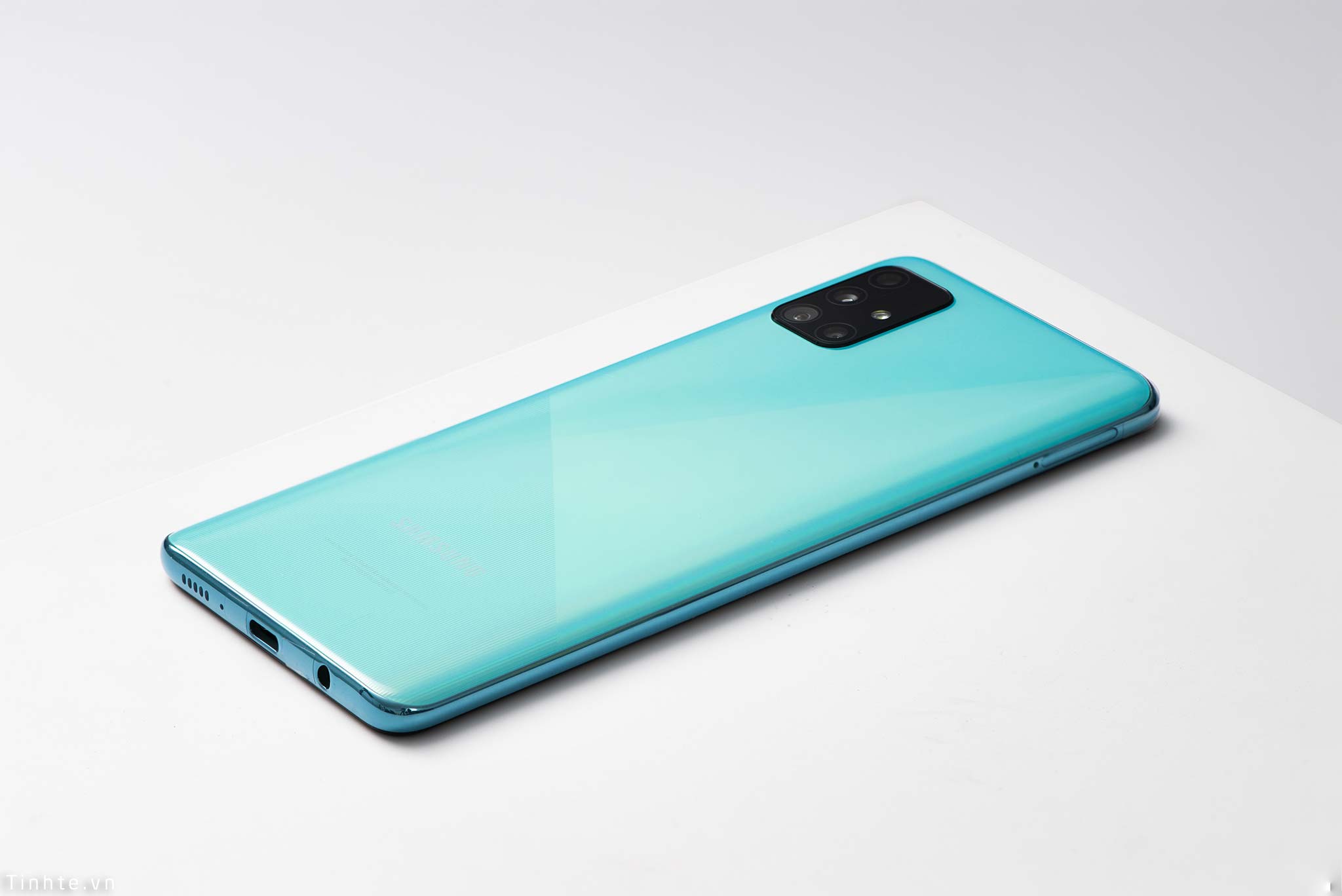 Mở hộp Samsung Galaxy A51: có gì mới cho dòng Galaxy A năm 2020?