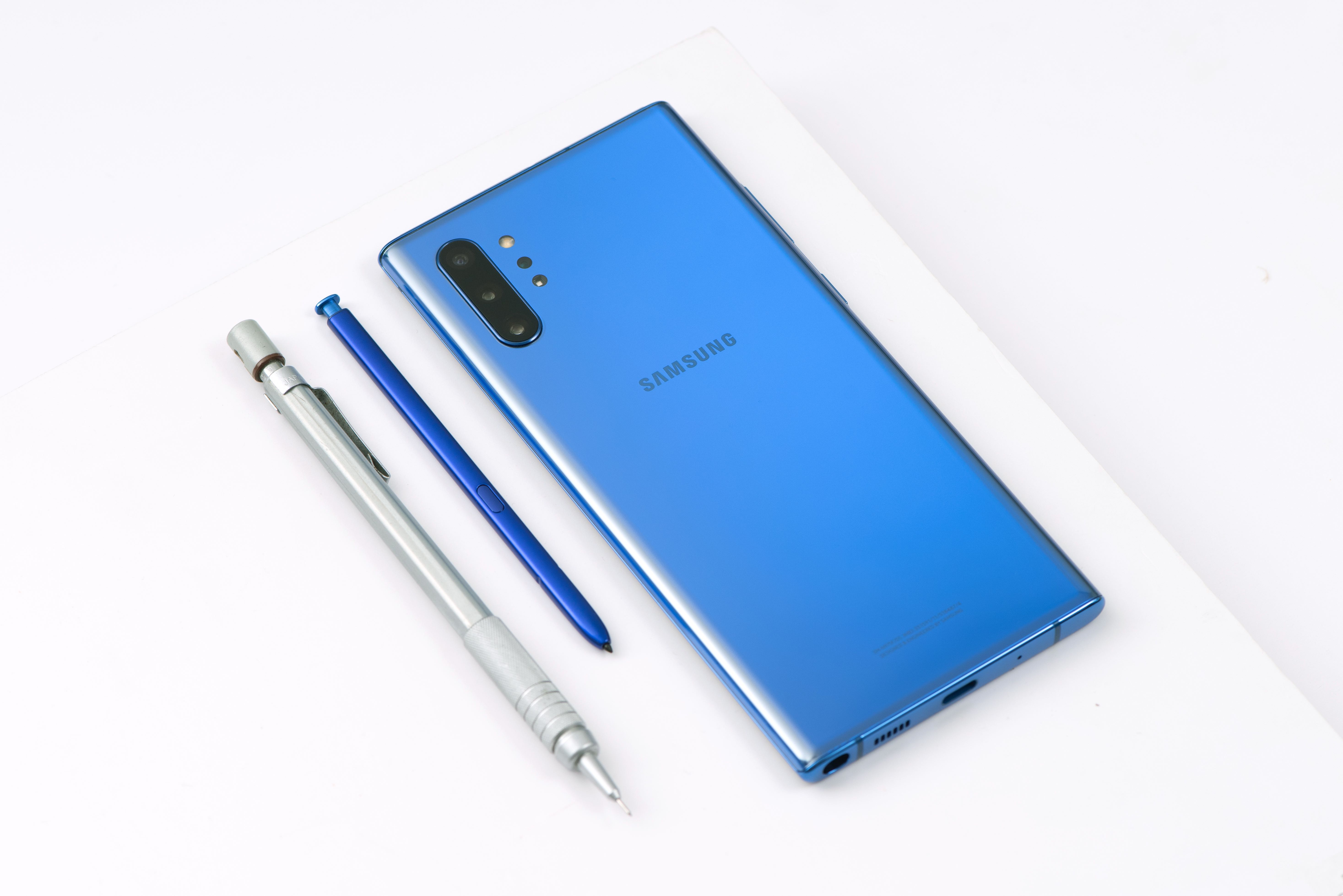Trên tay Samsung Galaxy Note 10+ Aura Blue | Viết bởi MinhTriND