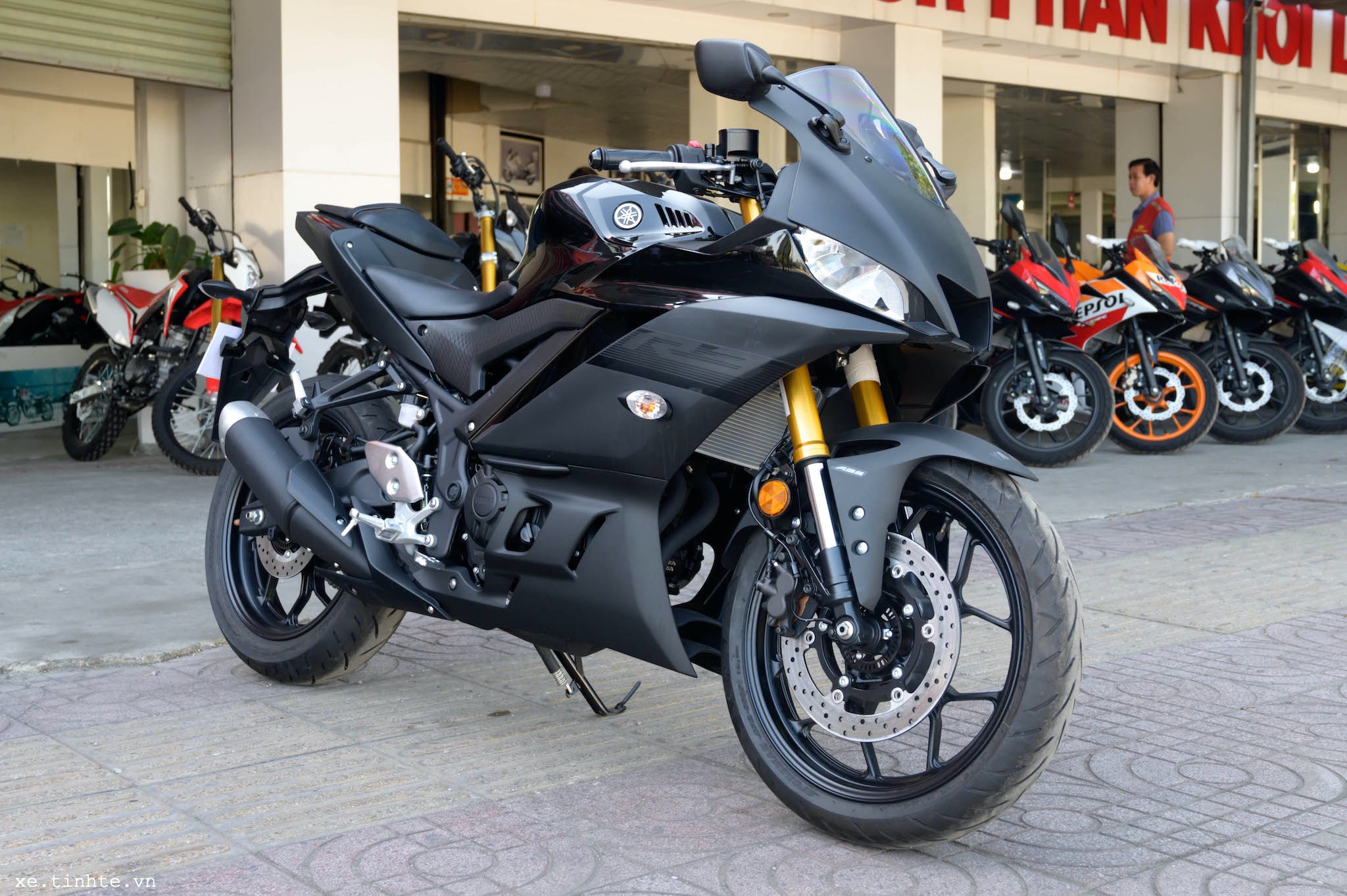 Trên tay Yamaha YZF-R3 2020 tại Việt Nam: ABS 2 kênh, phuộc trước USD ...
