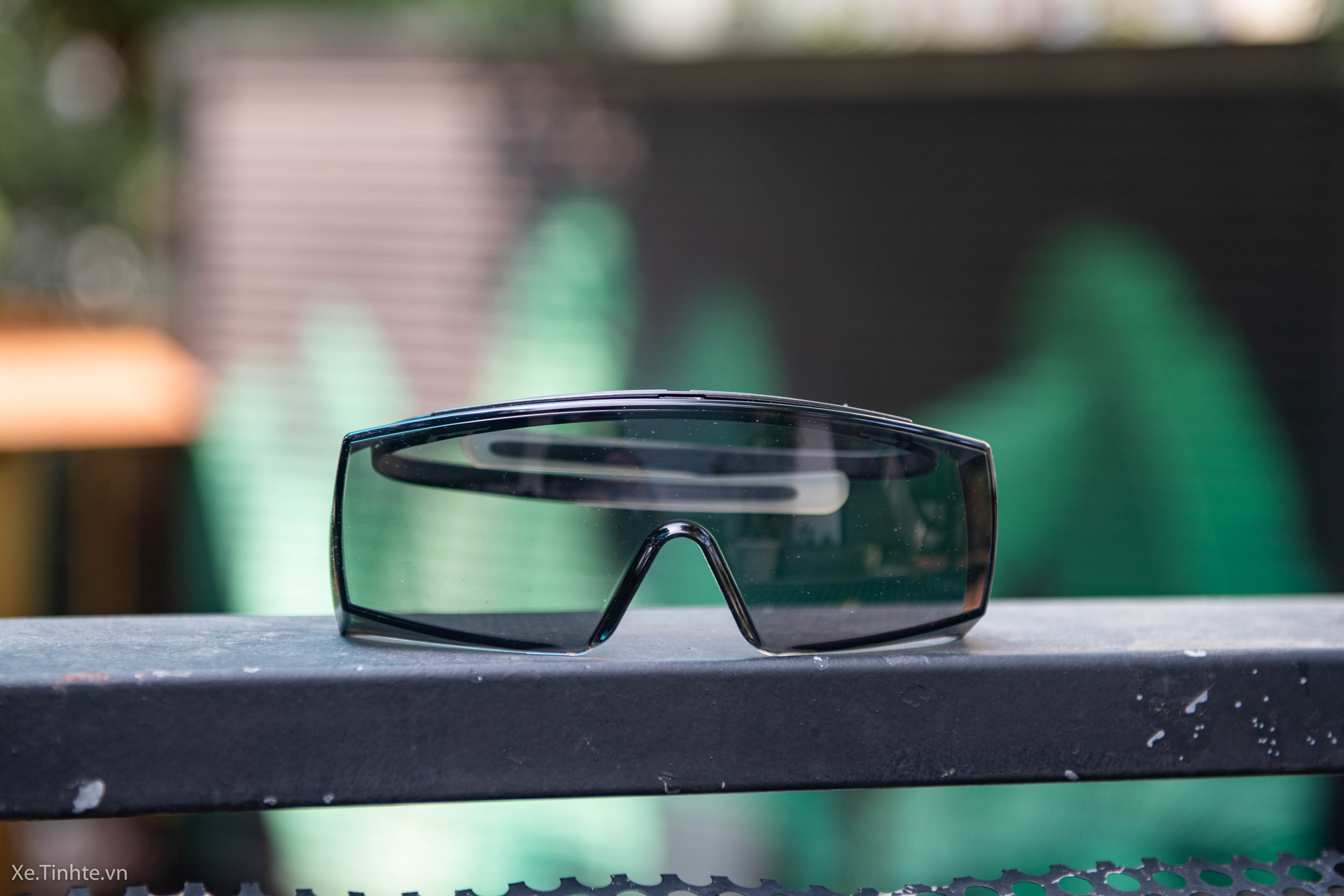 Trên tay kính bảo hộ UVEX Super OTG - có thể mang chồng lên kính cận ...