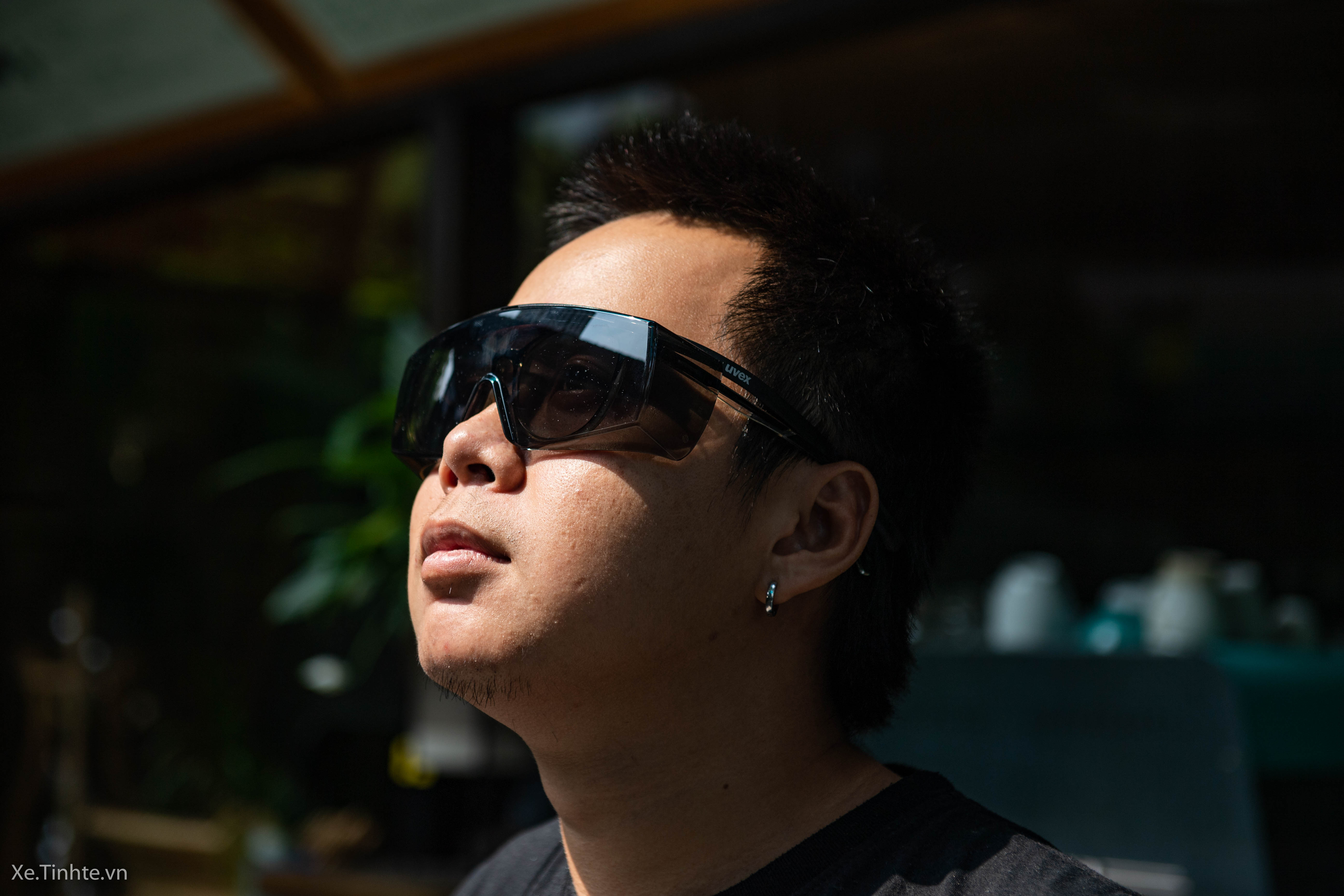 Trên tay kính bảo hộ UVEX Super OTG - có thể mang chồng lên kính cận ...