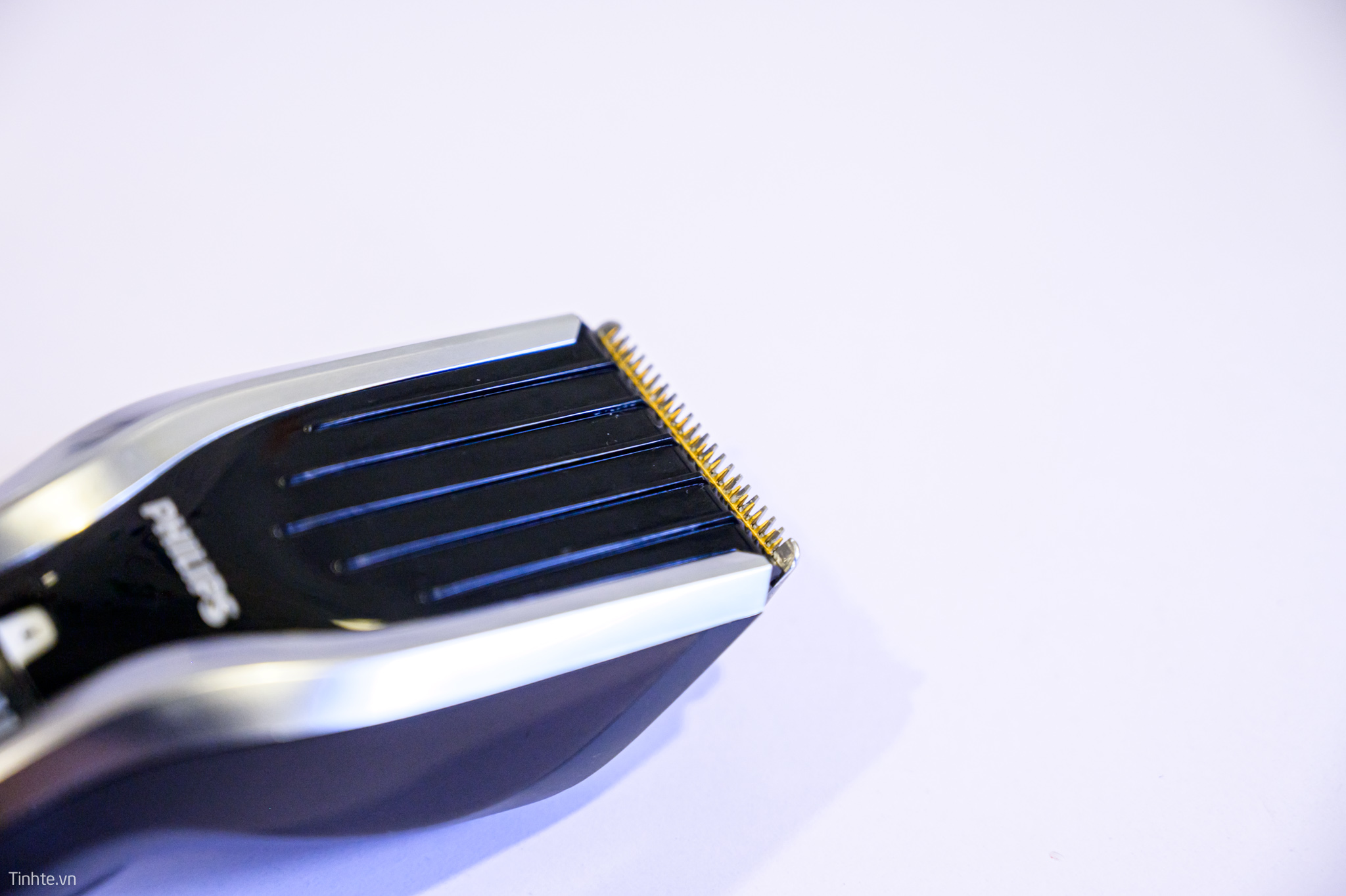 Trên tay tông đơ Philips HC7450: Lưỡi titan, pin 120 phút, chỉnh được ...