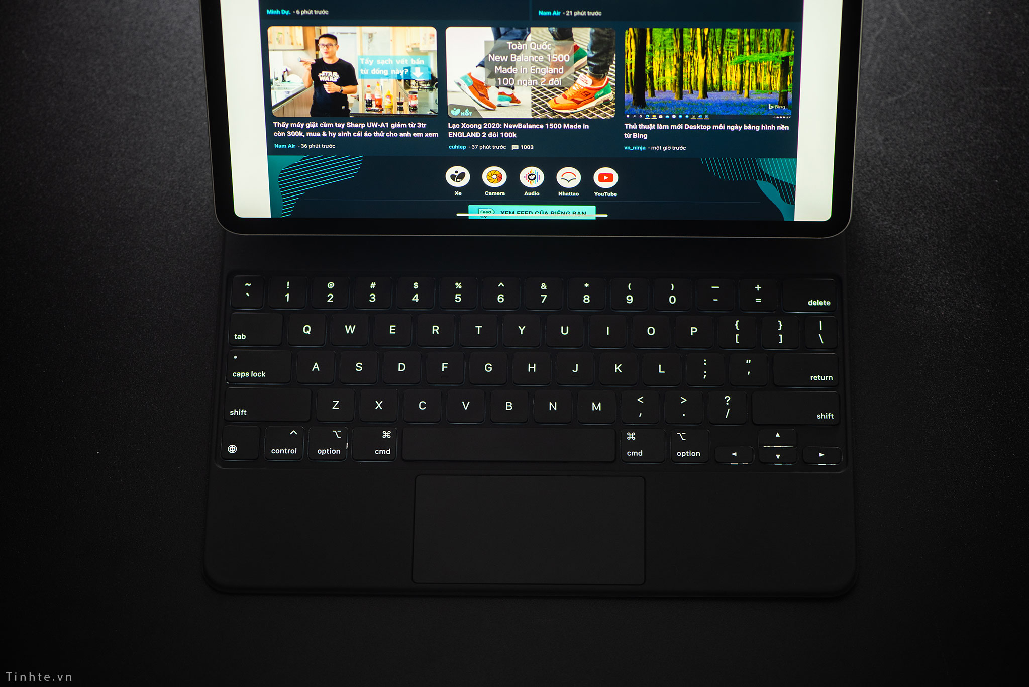 Trên tay bàn phím Magic Keyboard cho iPad Pro 2020