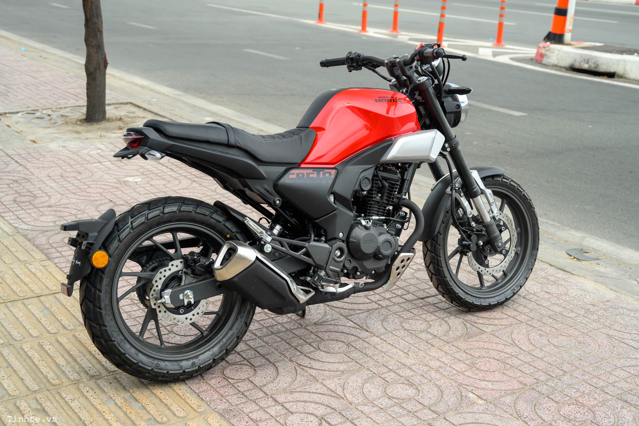 Trên tay Honda CBF190TR: 16 mã lực, ABS phanh trước, hơn 80 triệu ...