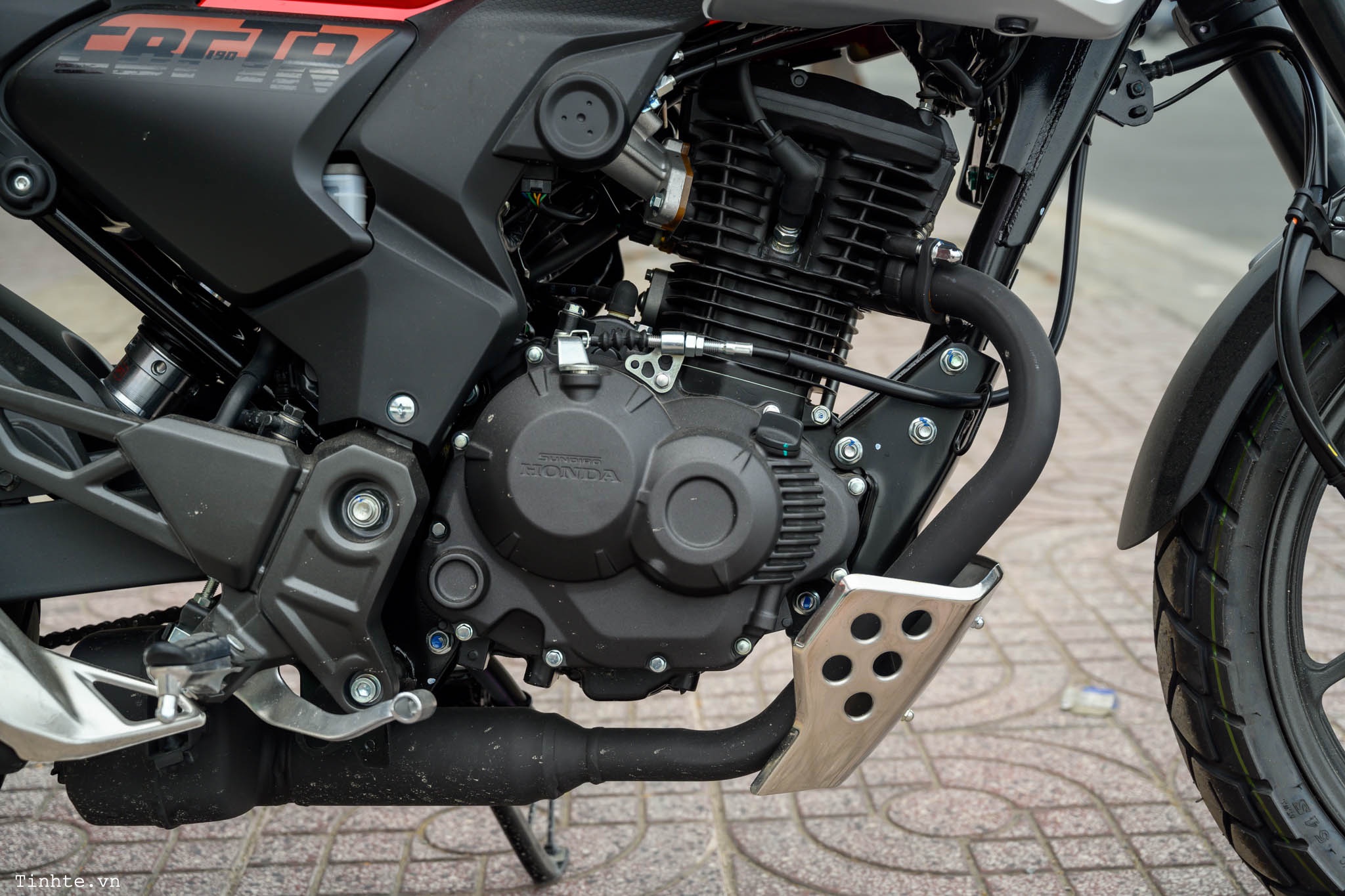 Trên tay Honda CBF190TR: 16 mã lực, ABS phanh trước, hơn 80 triệu ...