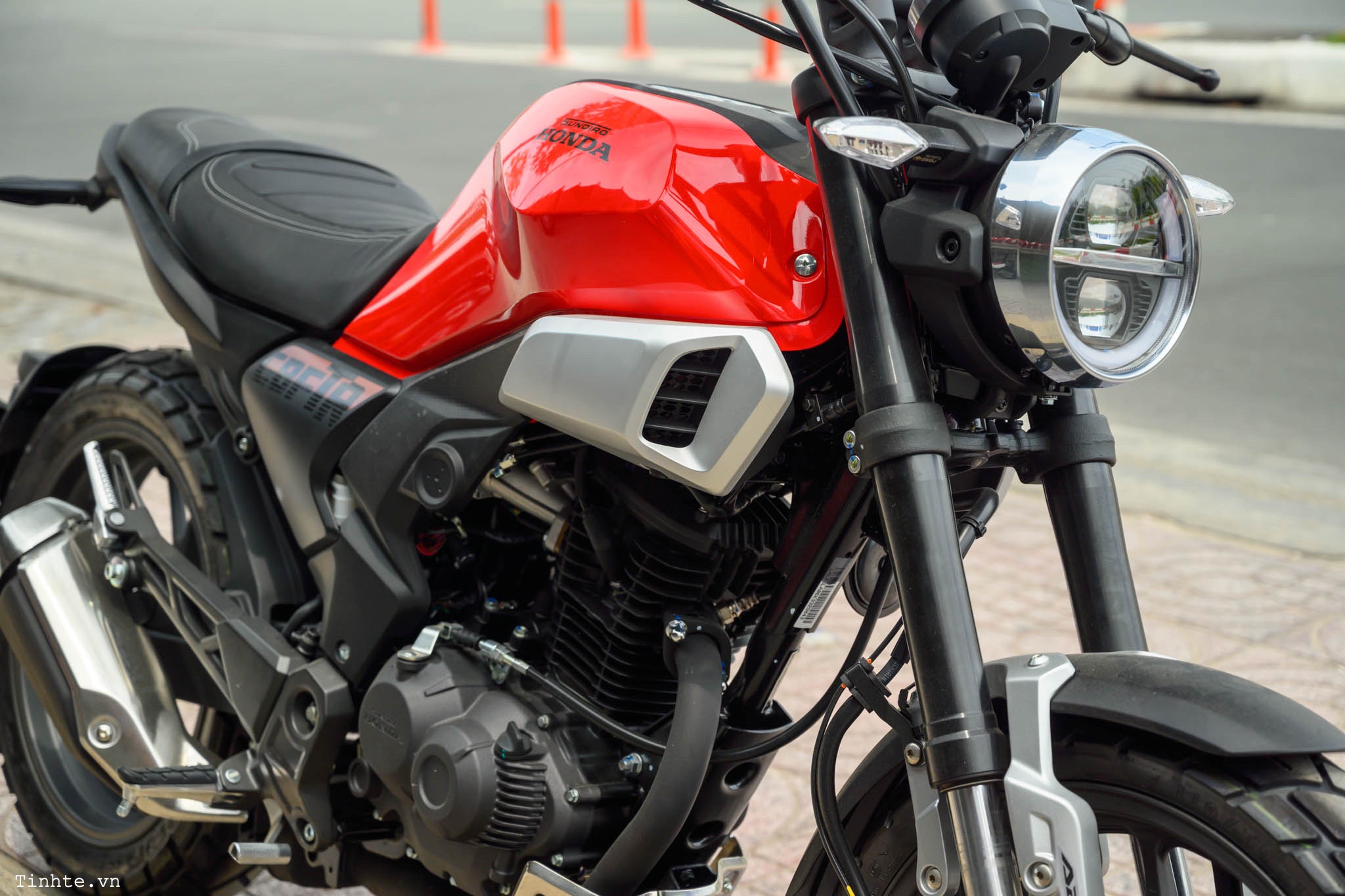 Trên tay Honda CBF190TR: 16 mã lực, ABS phanh trước, hơn 80 triệu ...