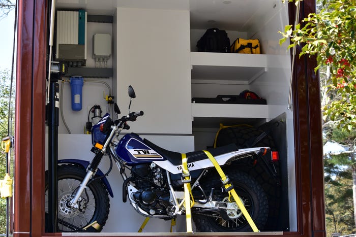 UXV-MAX RV: Ngôi nhà di động trị giá hơn 15 tỷ đồng với đầy đủ tiện ...