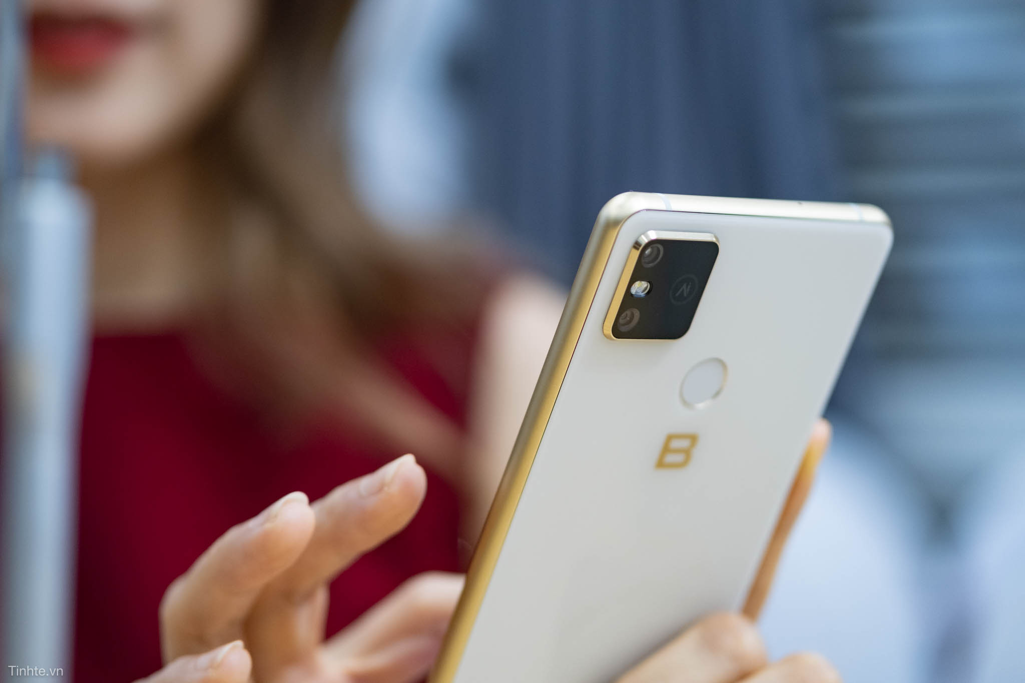 Trên tay Bphone B86: vượt xa kỳ vọng của mình