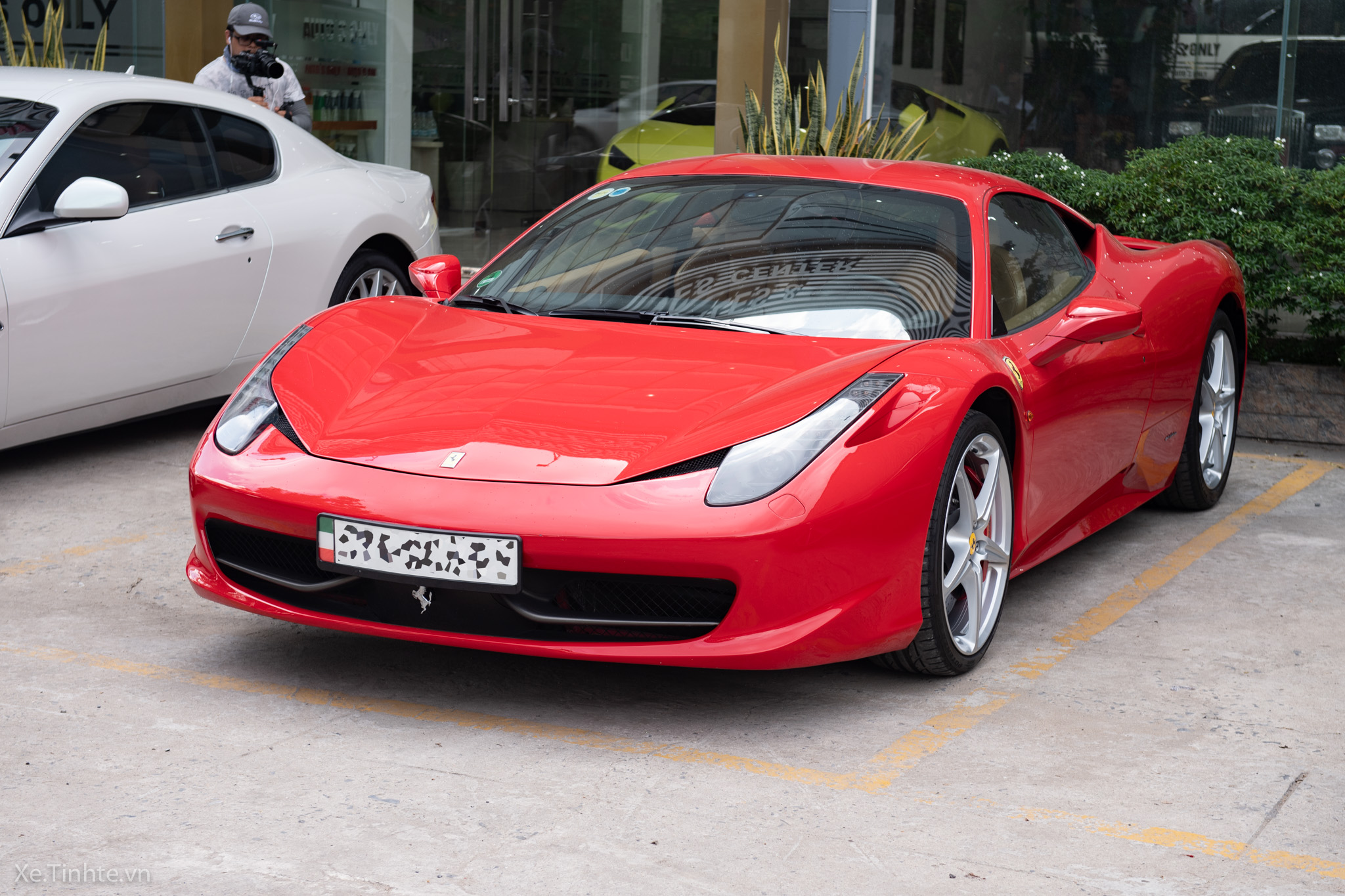 Trên tay Ferrari 458 Italia, vẻ đẹp 10 năm tuổi