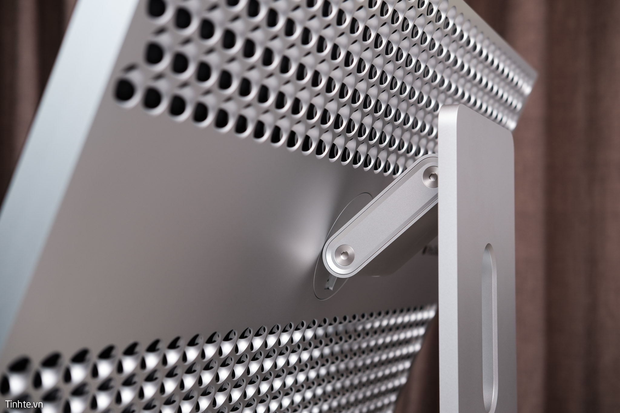 Trên tay Apple Pro Stand: chân màn hình 1000USD có khác