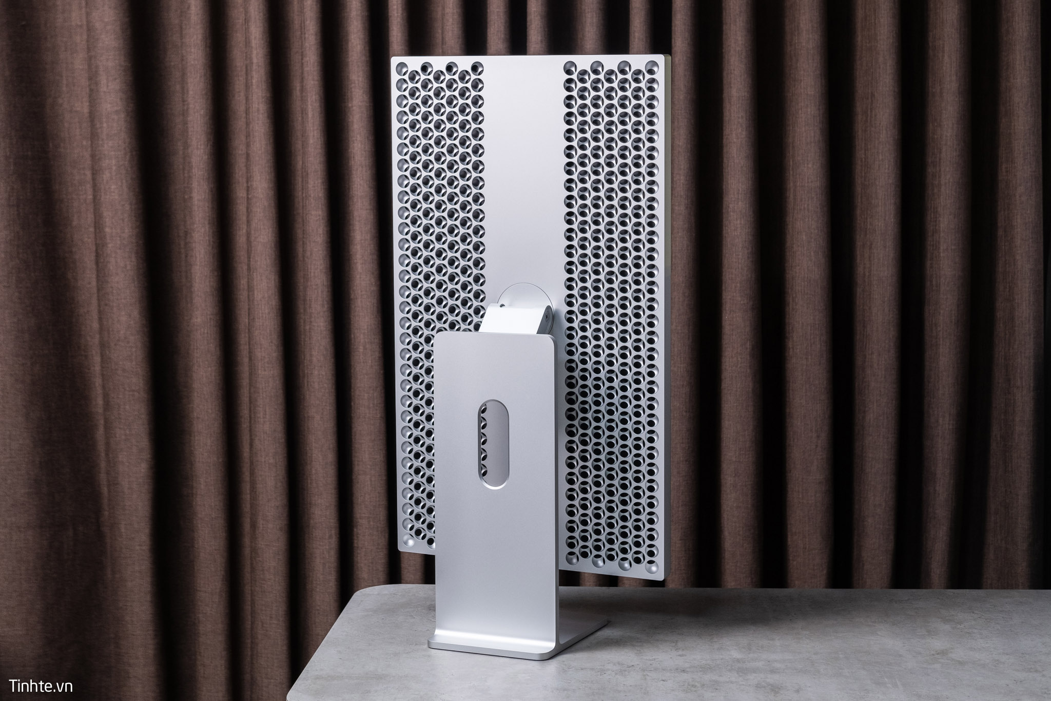 Trên tay Apple Pro Stand: chân màn hình 1000USD có khác