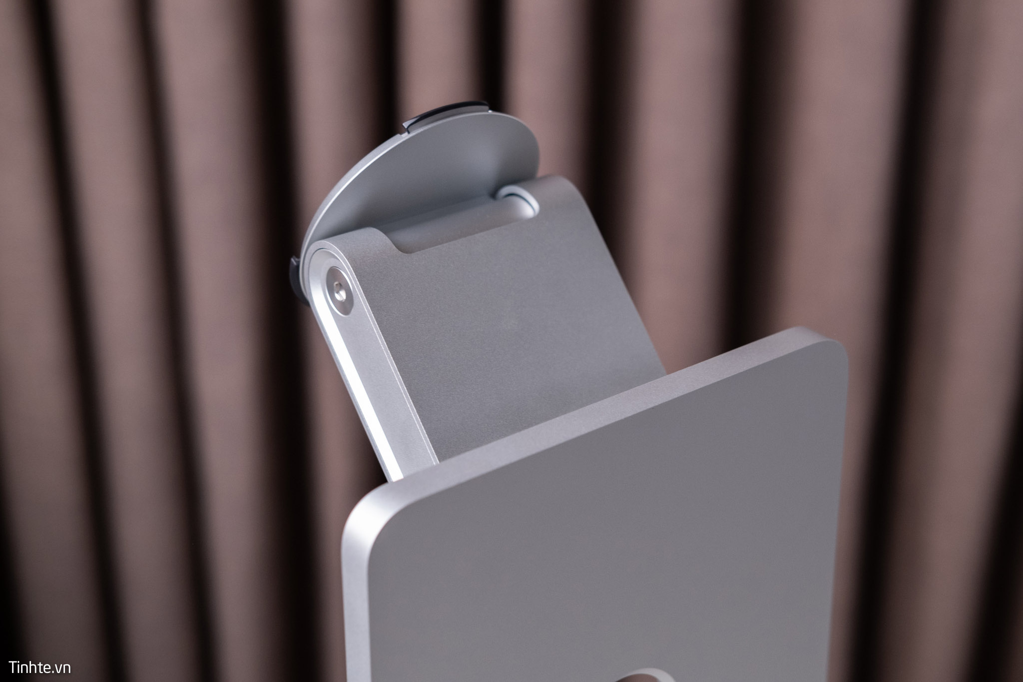 Trên tay Apple Pro Stand: chân màn hình 1000USD có khác