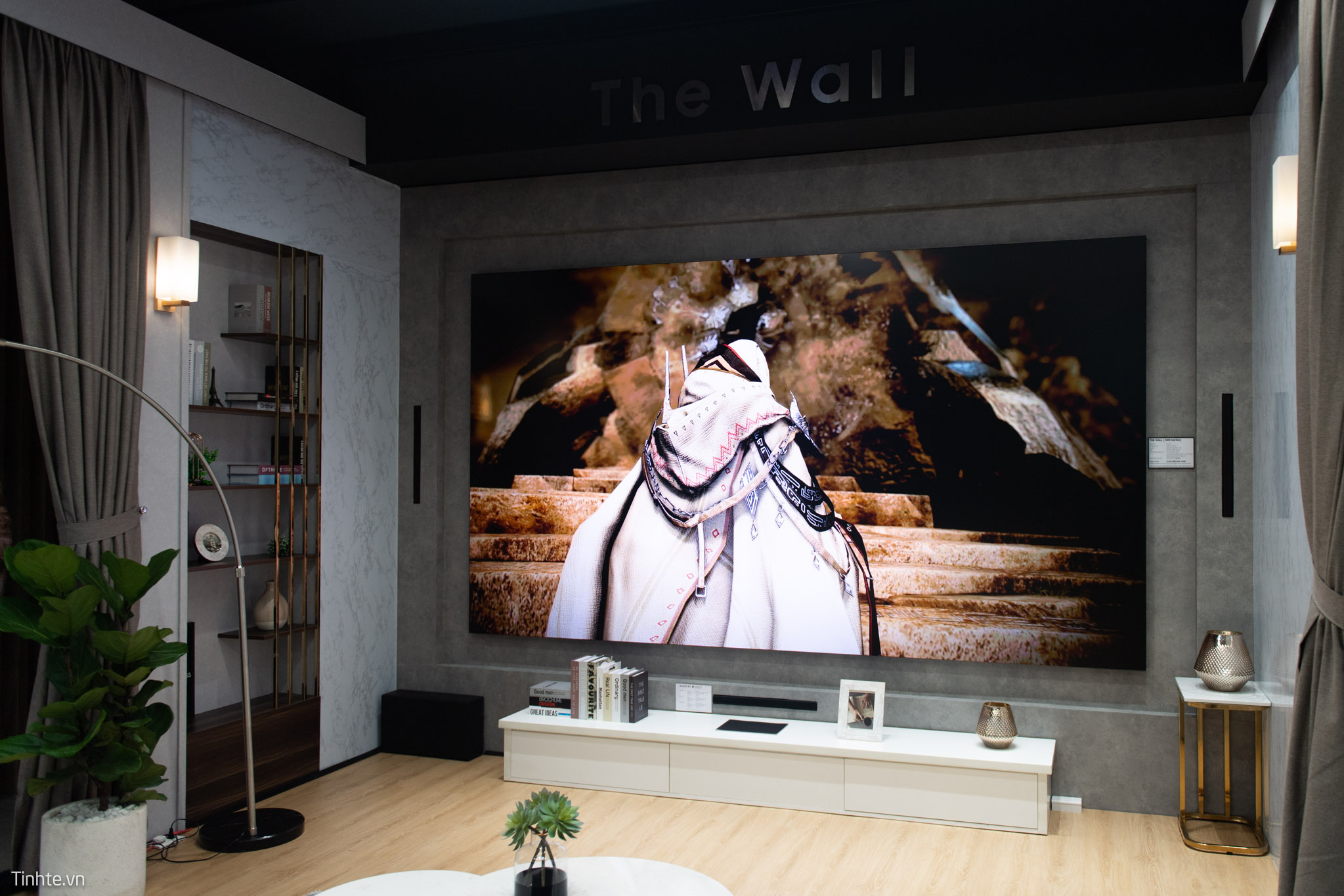 Trên tay Samsung The Wall: 146 inch, 8 tỷ, microLED cho màu đen và tương phản xuất sắc