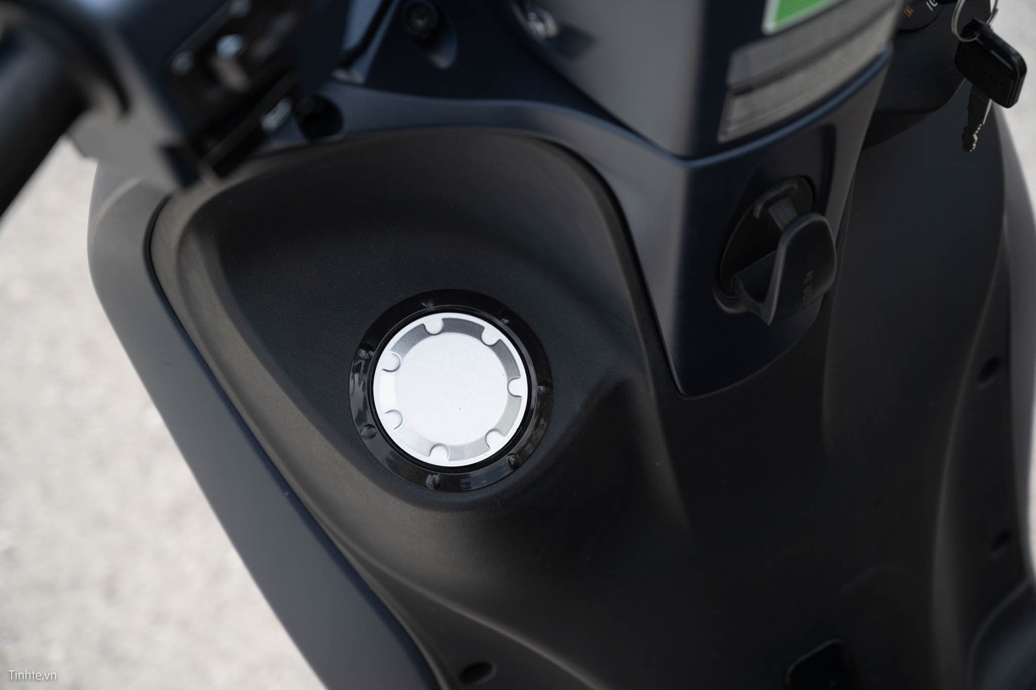 Trên tay Kymco Candy Hermosa 50: xe đẹp và tiện dụng, đèn LED hiện đại ...
