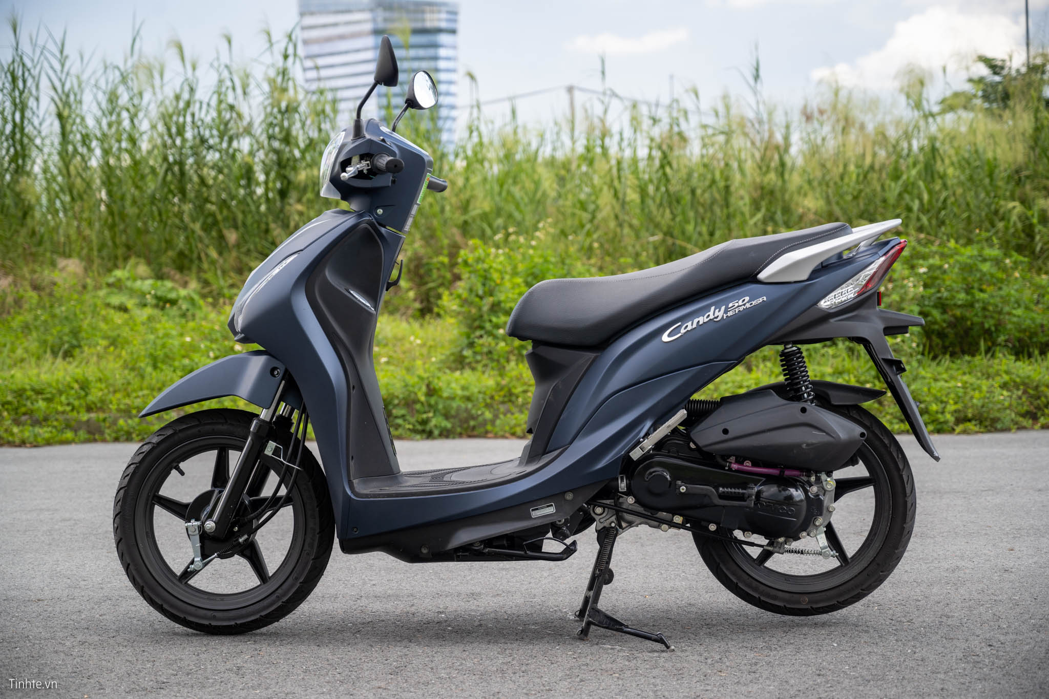 Trên tay Kymco Candy Hermosa 50: xe đẹp và tiện dụng, đèn LED hiện đại ...