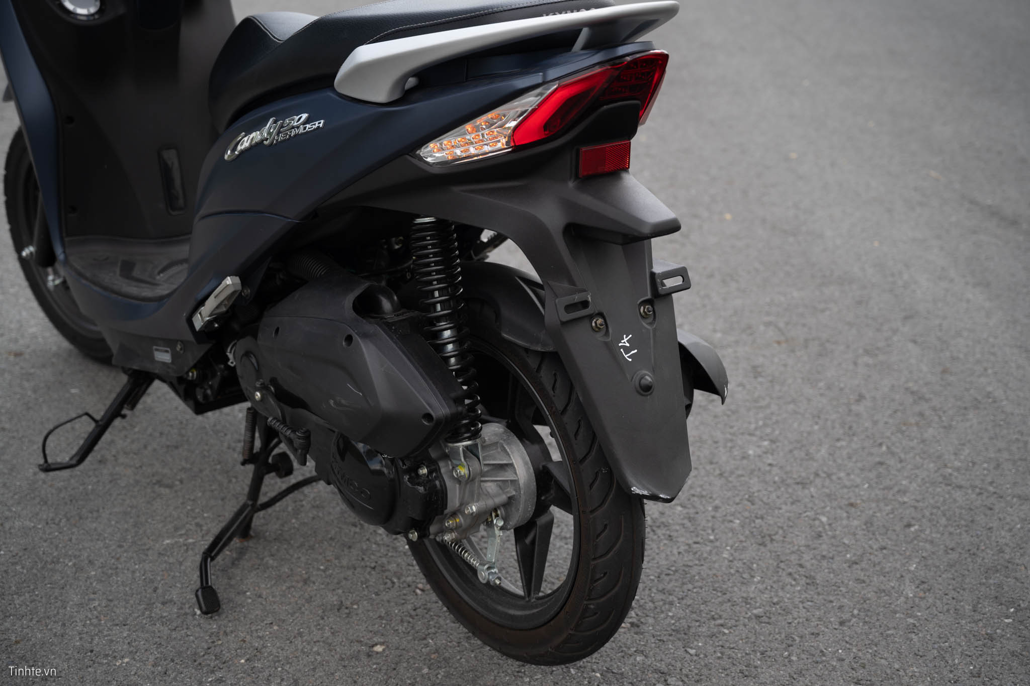 Trên tay Kymco Candy Hermosa 50: xe đẹp và tiện dụng, đèn LED hiện đại ...