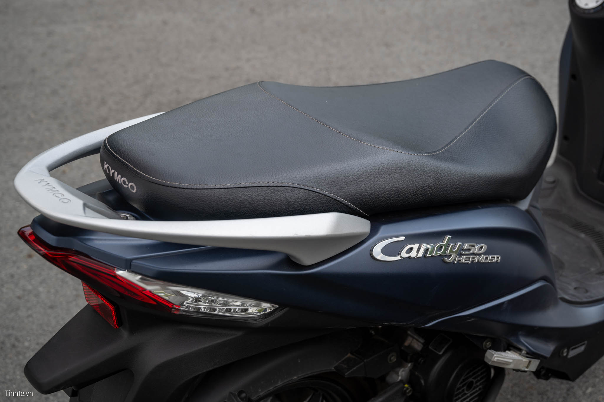 Trên tay Kymco Candy Hermosa 50: xe đẹp và tiện dụng, đèn LED hiện đại ...