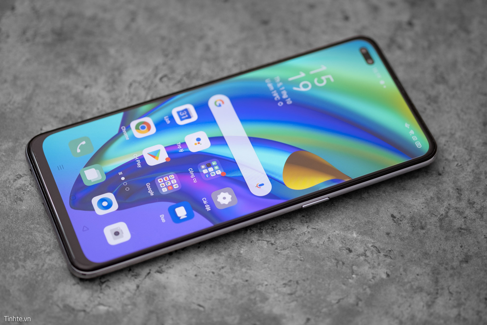 Trên tay OPPO A93: hoàn hảo cho người có kỳ vọng cao về thiết kế trên ...
