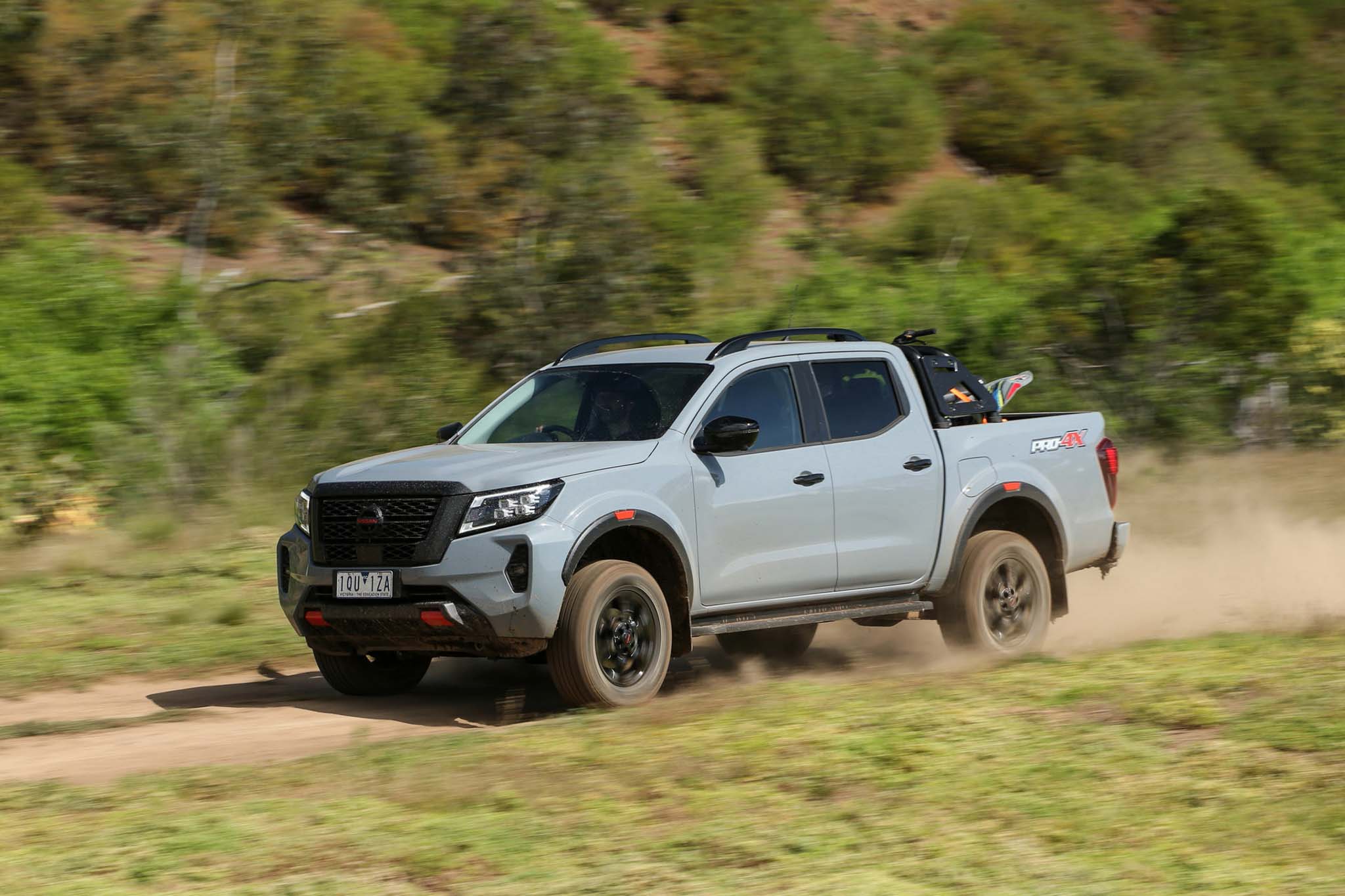 Nissan Navara 2021 ra mắt, nâng cấp diện mạo và hệ thống an toàn