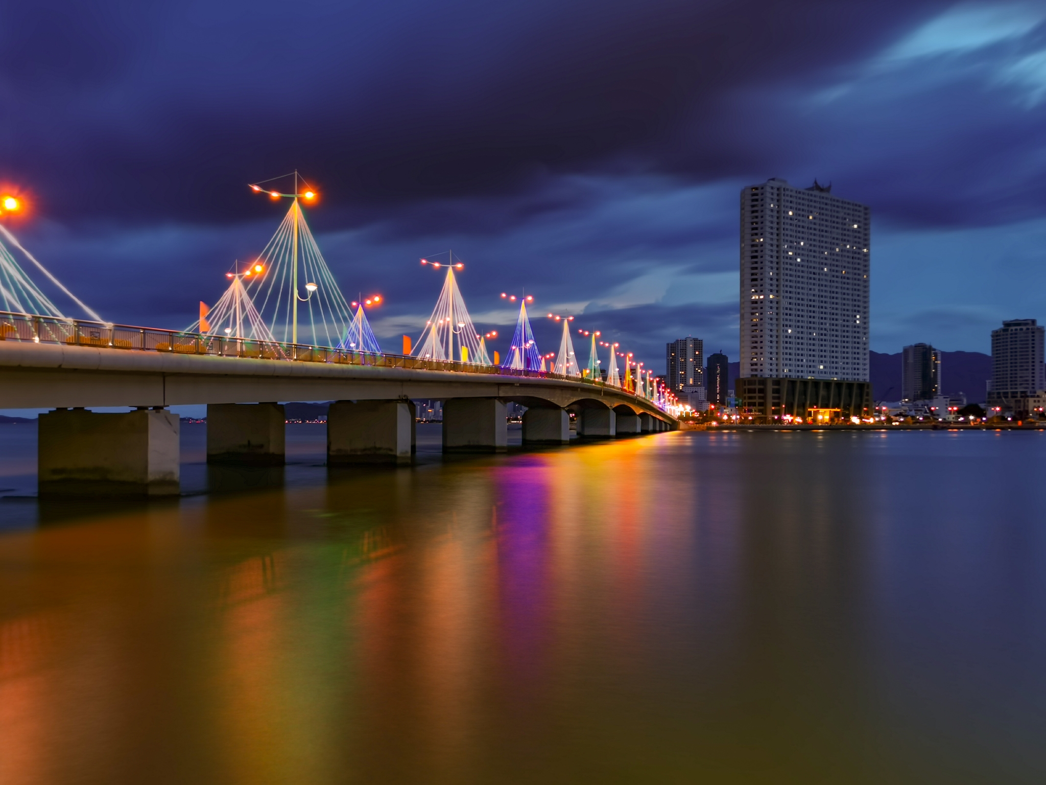 Biển đêm.. | Viết bởi thanhlong_321