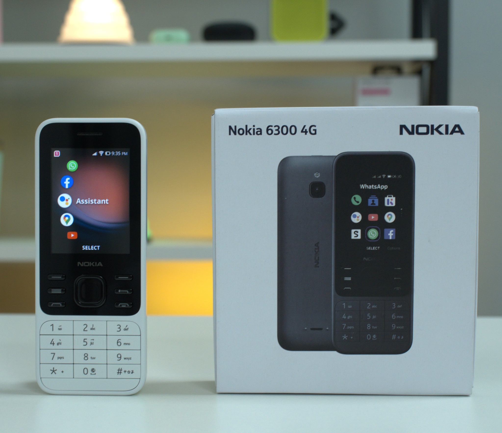 Video mở hộp Nokia 6300 4G: chạy KaiOS, giá 1.290.000đ