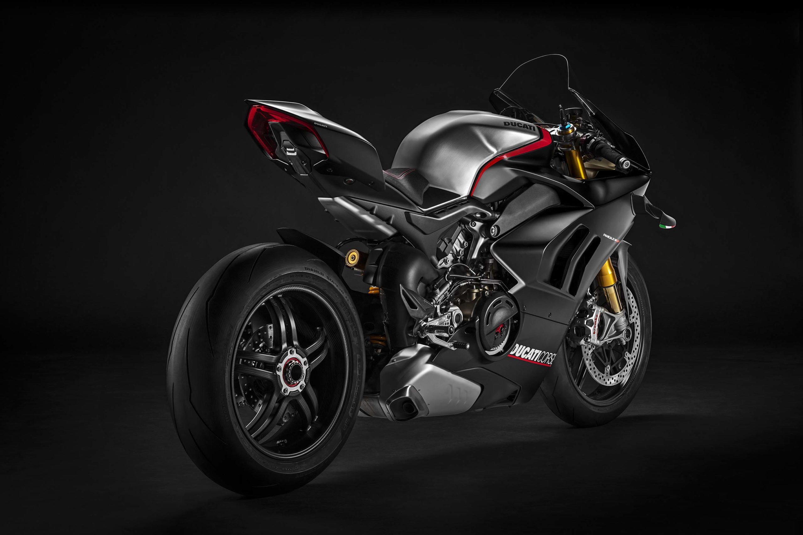 Chiêm ngưỡng Ducati Panigale V4 SP | Viết bởi Enzo Le