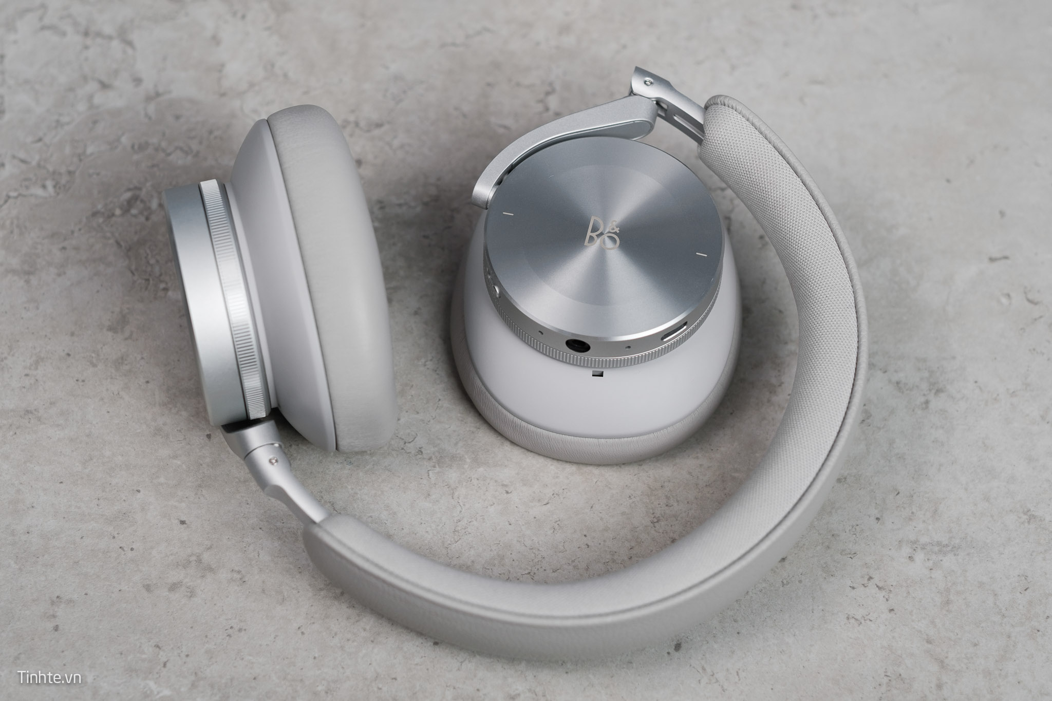 Trên tay B&O H95: tai nghe không dây đầu bảng giá 25 triệu