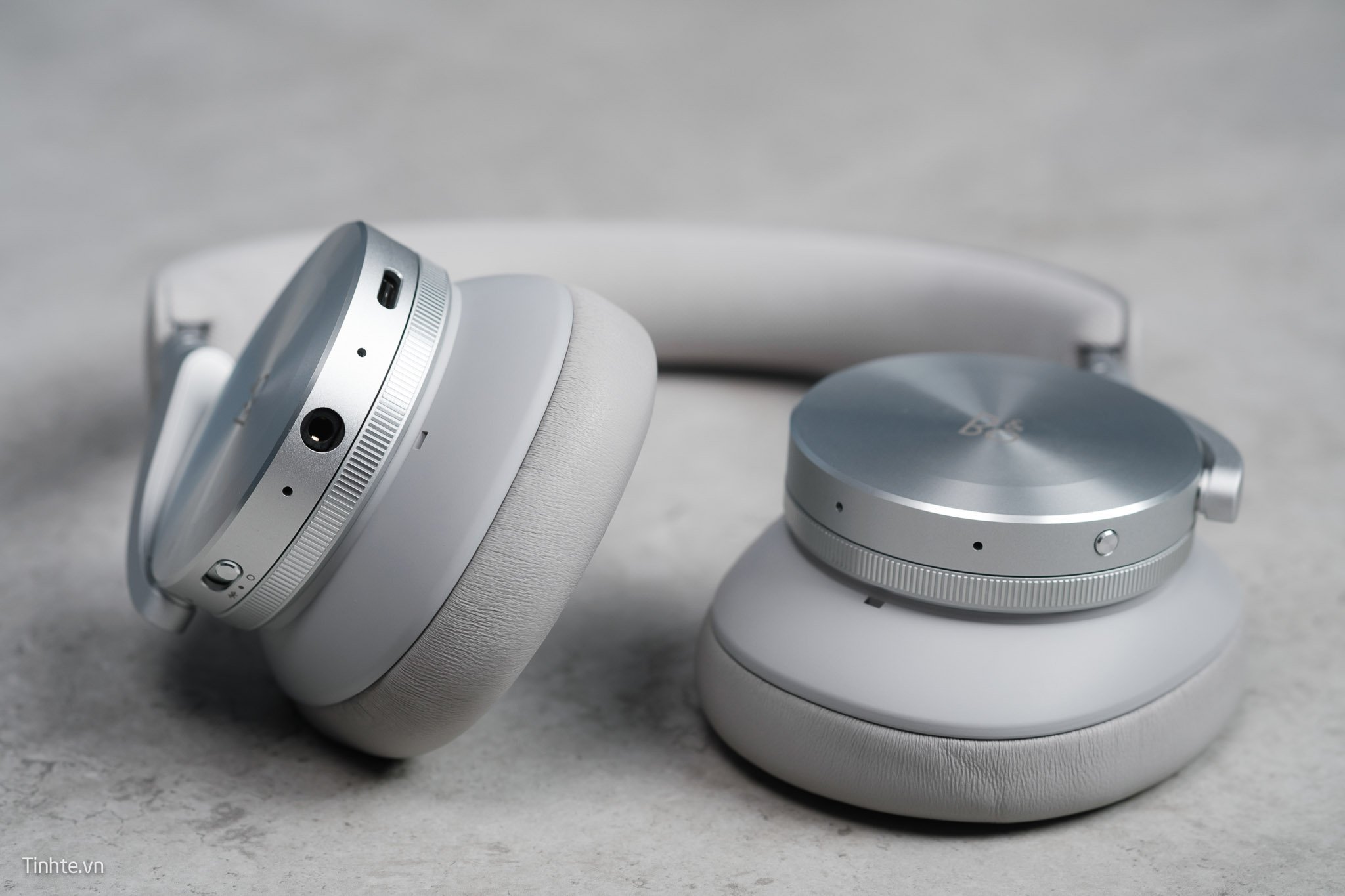 Nói về cụm điều khiển dial trên B&O H95